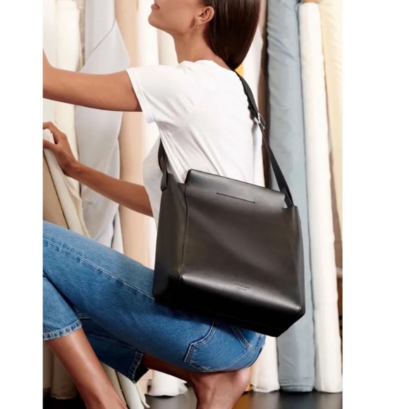 Everlane | Bags | Nwt Everlane The Form Bag Black | Poshmark